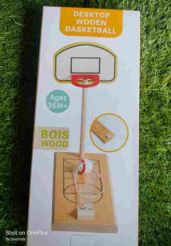 Desktop wooden basket ball